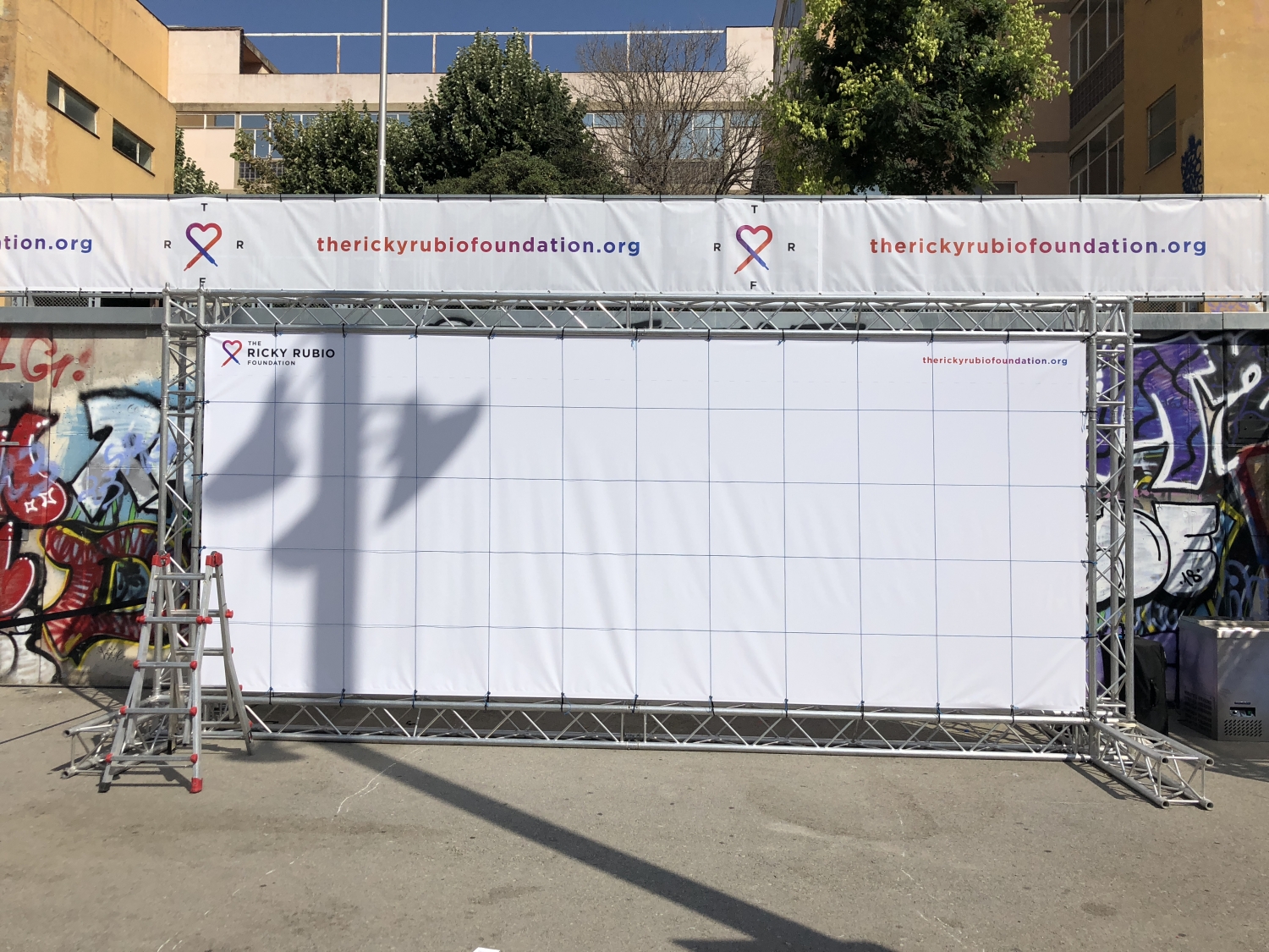 Cómo pintar un Mural: Paso a Paso de un Profesional · Dase