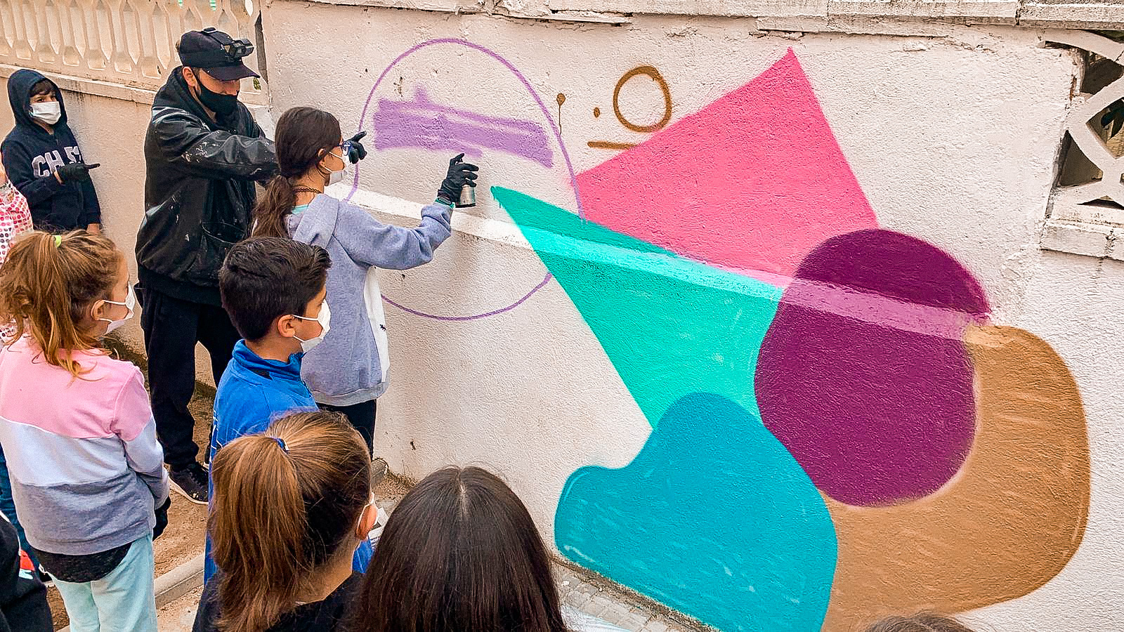Taller de graffiti para niños y adolescentes en Barcelona, Madrid... · Dase