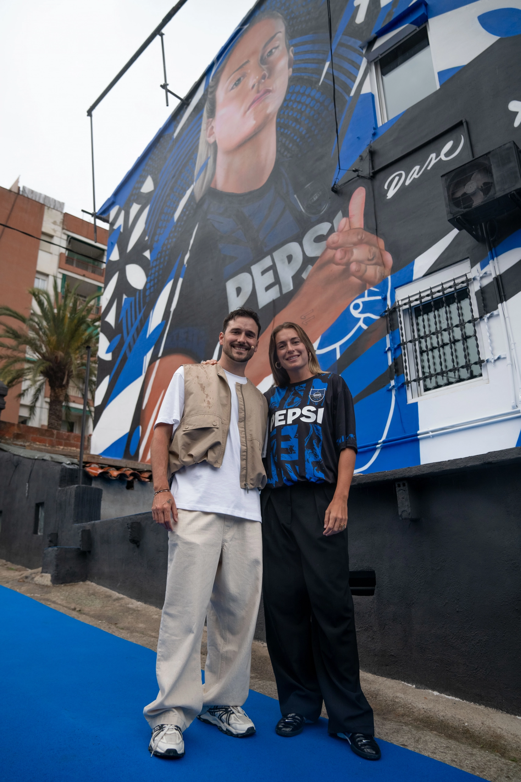 Alexia Putellas inaugura su mural en Mollet junto a Dase y Pepsi · Dase